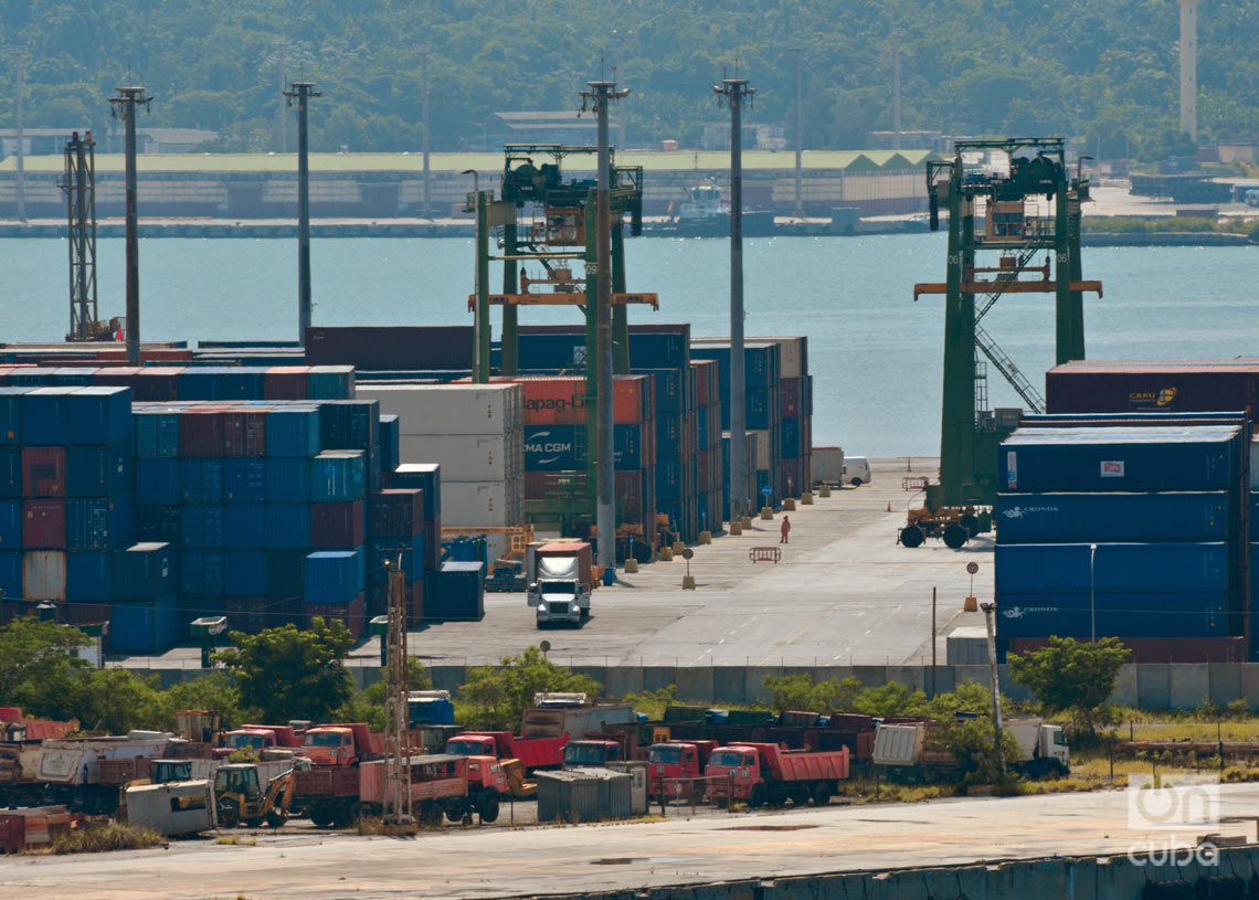 Controlado incendio en la Terminal de Contenedores del Mariel en Cuba ...